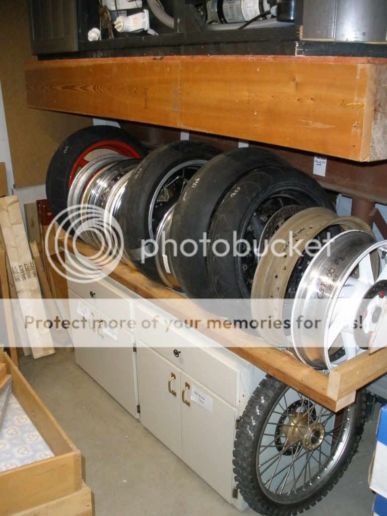 Wheel rack and swingarm jig | Custom Fighters - Custom Streetfighter ...