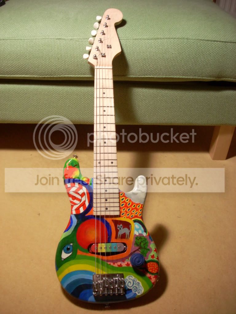 Handbemalt: The Fool Style Mini E-Gitarre - Was sagt ihr? | Musiker-Board